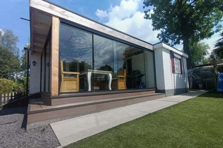 Mooi Chalet Op Recreatiepark De Ijsvogel. - Barneveld