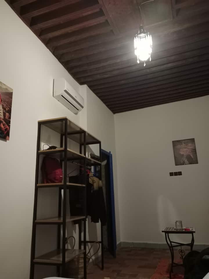 Riad Tradicional, Localización Buena. Disfrutar. - Fes