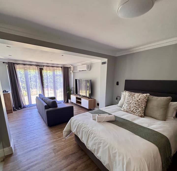 The Helder Sky - Somerset West