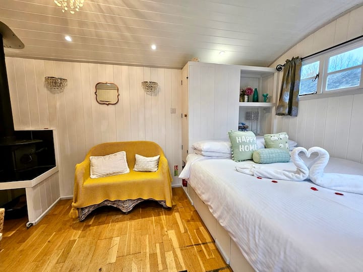 Cosy Shepherd Huts At Kielder Water & Forest Park - Northumberland