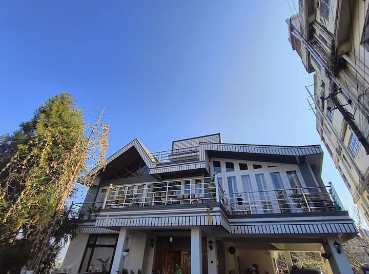 Shillong Urban Escape: Cozy & Clean - Shillong