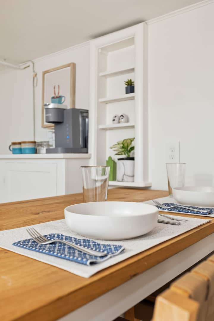 Bright And Private Basement In The North End - Halifax