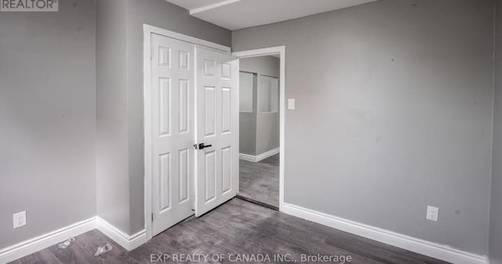 3br/1bath Unit 1 Second Floor Entire Home - Sault Ste. Marie