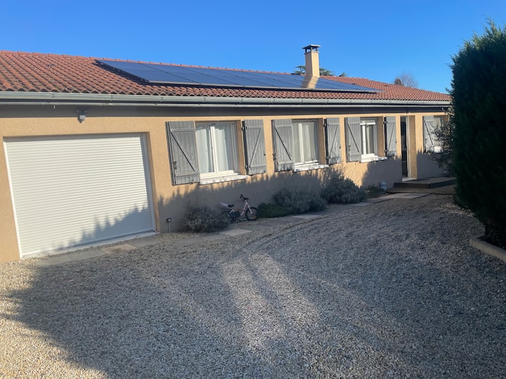 Maison Dans Le Beaujolais, 6 Voyageurs - Touroparc Zoo