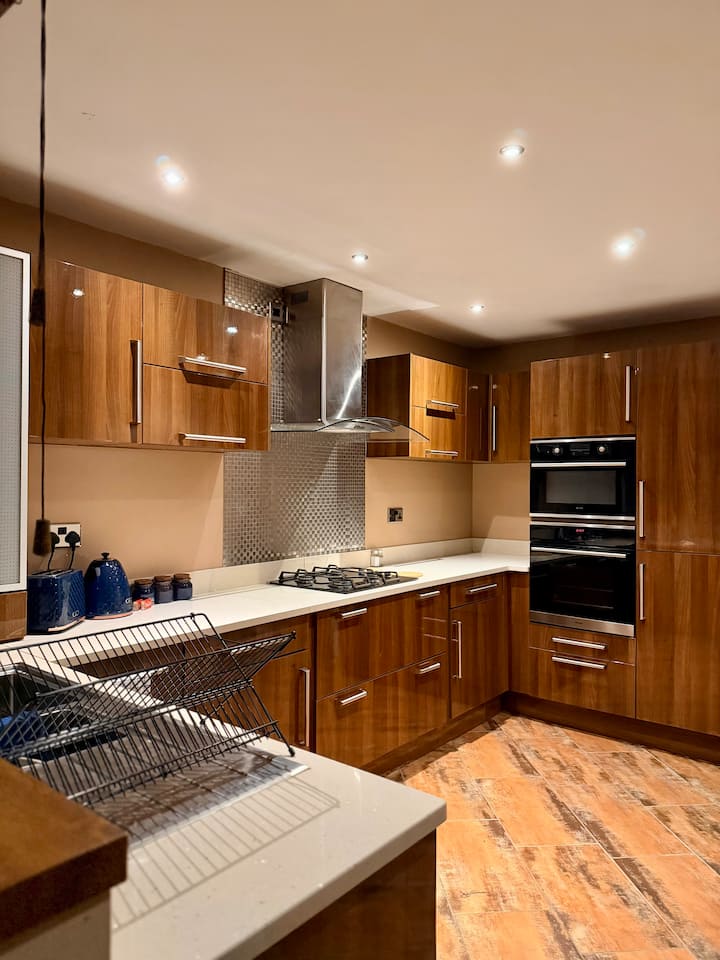 The Neath Stopover - Port Talbot