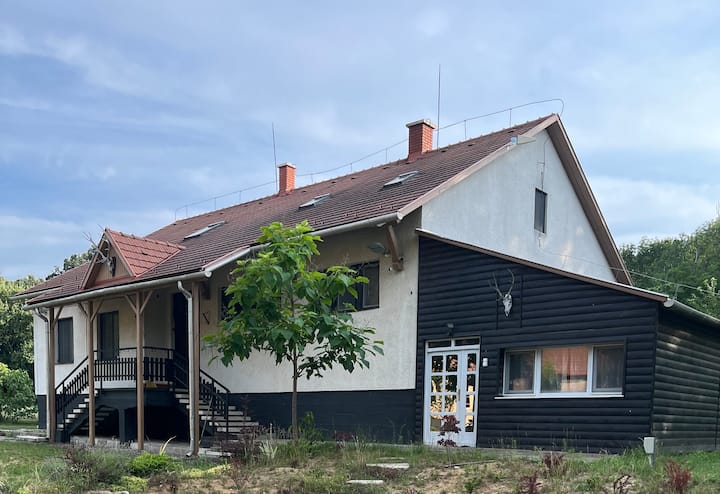 Pusztahaus Az Erdő Szívében - Hungria