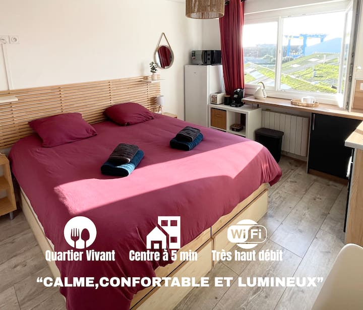 Escapade à Lorient • Studio Lumineux • Lit King - 로리앙