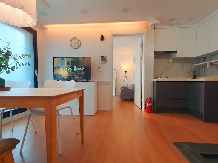 New Open 특가![초록스테이종로]
명동|동대문| 광화문| Ddp|서울대병원| 낙산공원 - Seoul