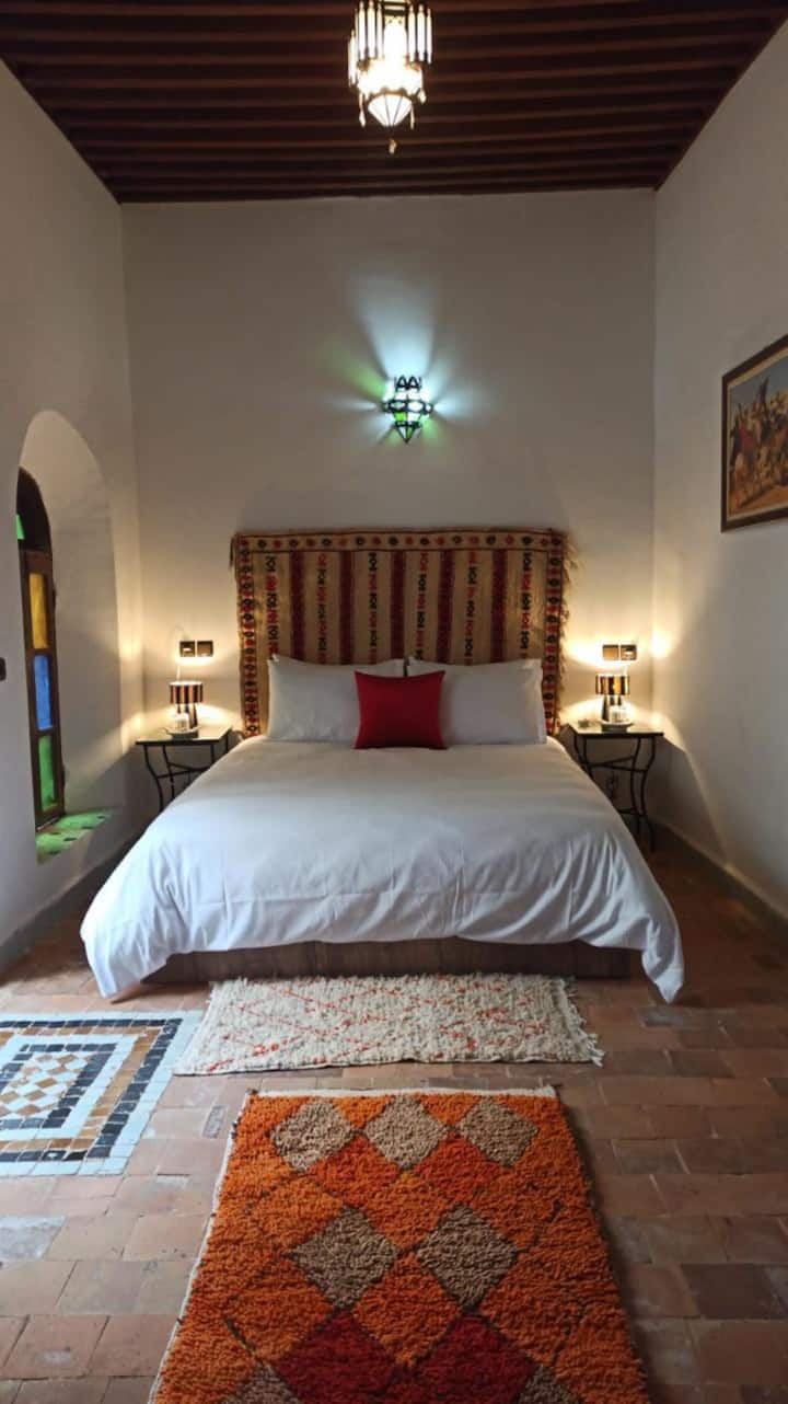 Vive La Experiencia De Alojarte En Un Riad. - Fes