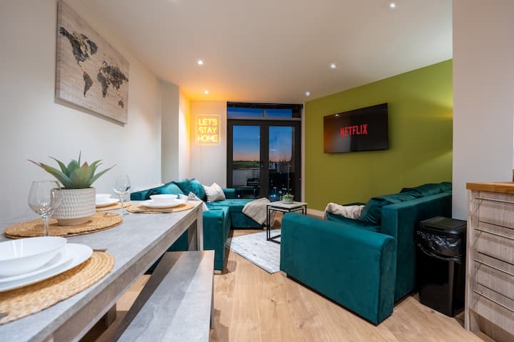 2br City - Centre Flat W/balcony & Views, Sleeps 8 - Leeds