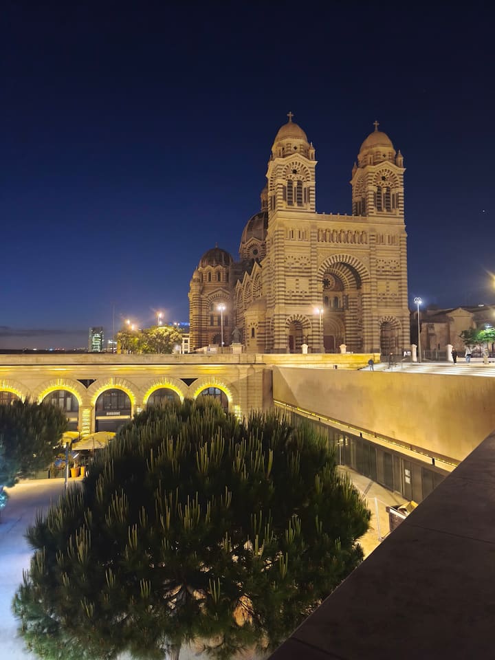 Chambre D'hôtes. Le Panier - Marseille