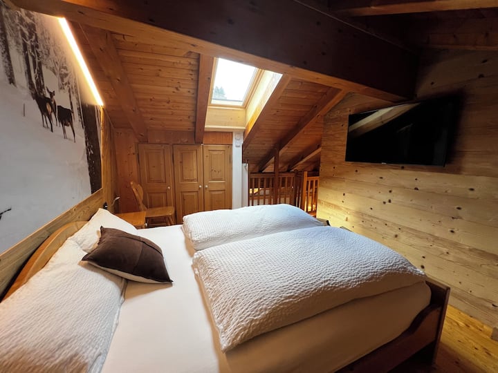 Chalet Kaiserkrone – Salle Familiale Soldanella - Madonna di Campiglio