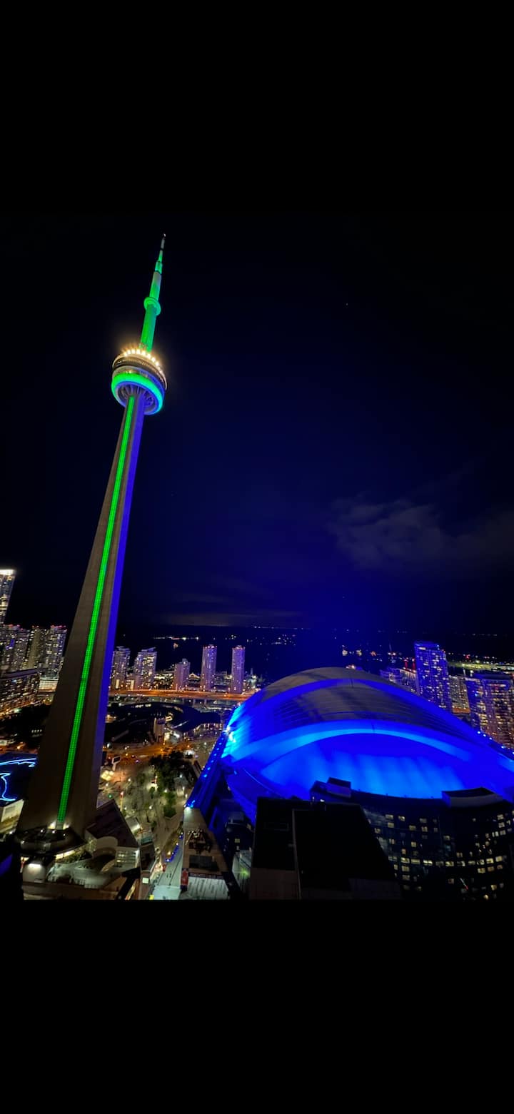 2/1 Cozy Condo W. Direct Cn Tower View | 1 Parking - Toronto