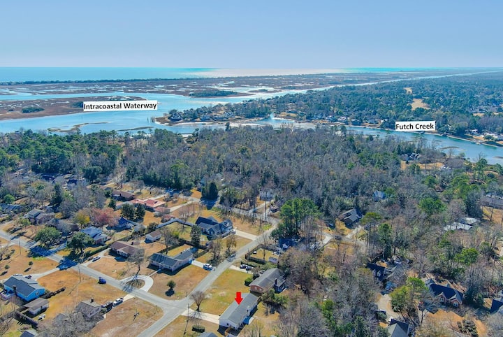 Bright, Cozy, Coastal Stay Near Wilmington's Best! - Hampstead, NC