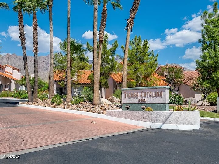 Minimalist Escape Cozy Home - Catalina Foothills, AZ