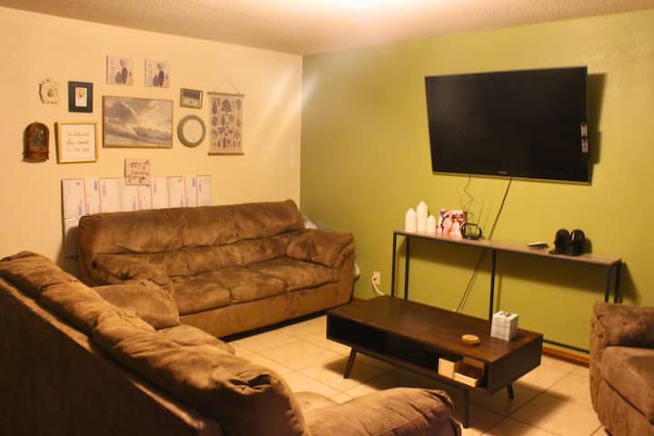 Whole Apartment Walking Distance To La Plaza Mall - McAllen, TX
