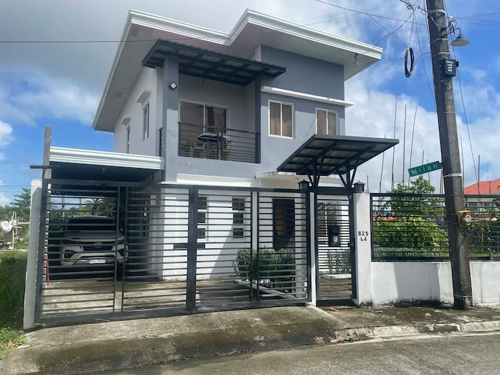Casa Geñoso Staycation - Roxas City