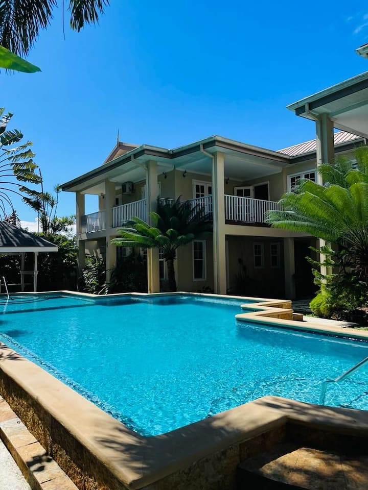 Secret Garden Guest House - Tobago