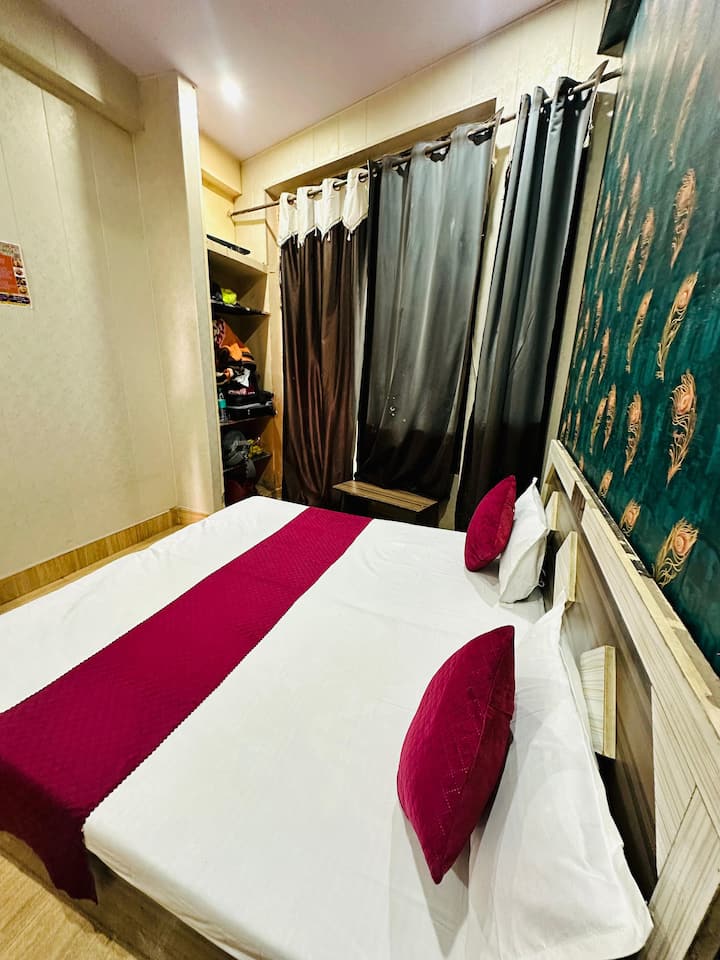 Warm& Welcoming - Vrindavan