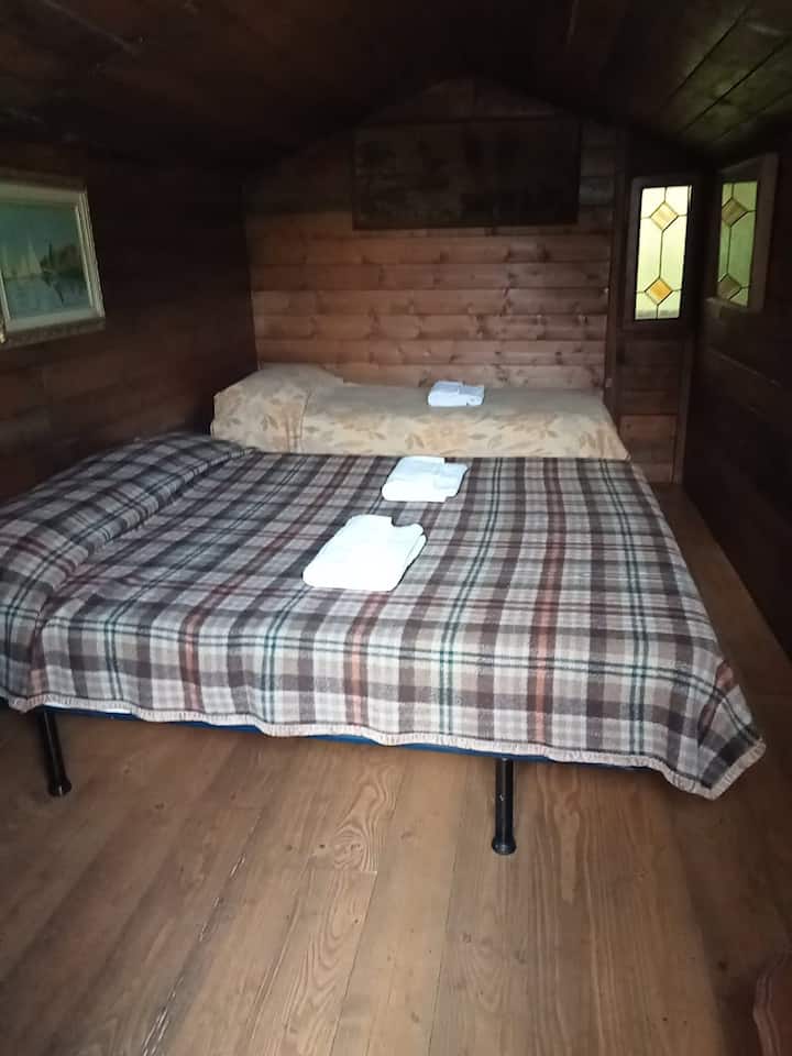 Dormi In Un Carro Circondato Dal Verde - Venice