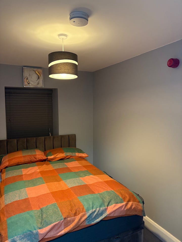 Single Room For Couples In Town, Cork - Cork