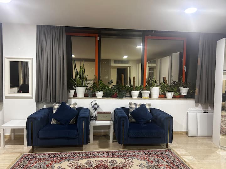 Female-only: Sunlit Stay In Downtown Abu Dhabi - Abu Dhabi