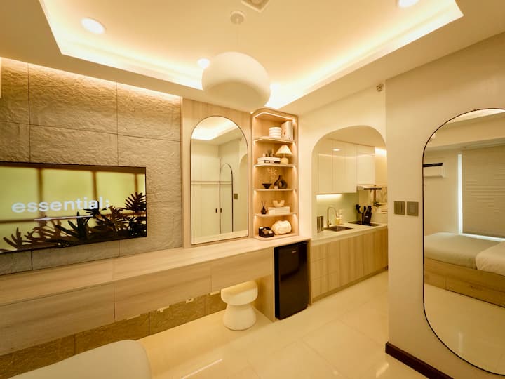 Designer Suite With Pool | Near Lrt2 Mrt Araneta - Quezon City