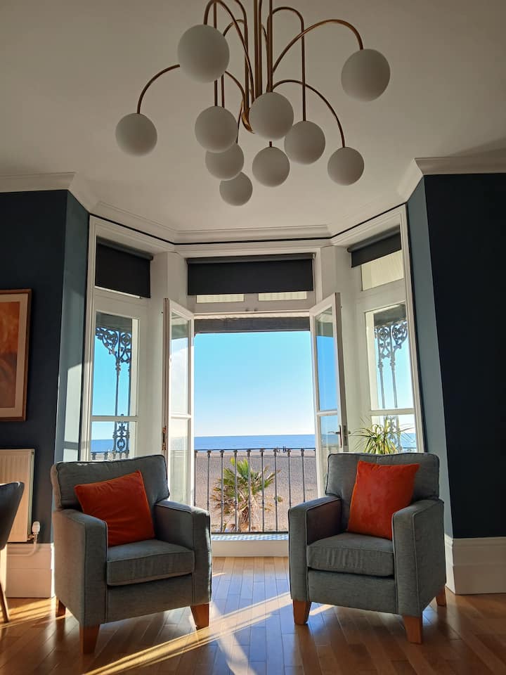 Seafront Balcony Flat - Folkestone