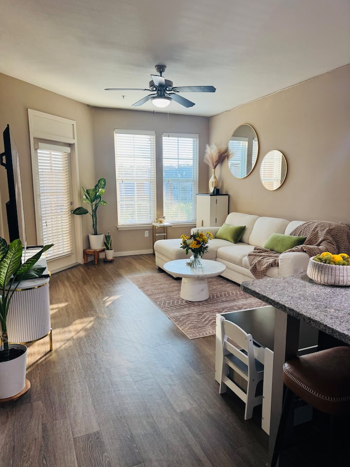 Luxury•modern & Ultra Convenient. Minutes From Mco - Orlando International Airport (MCO)