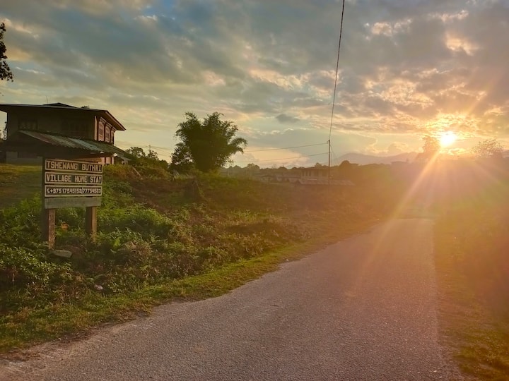 Calm Village Stay With Fresh Meals - Bhutan