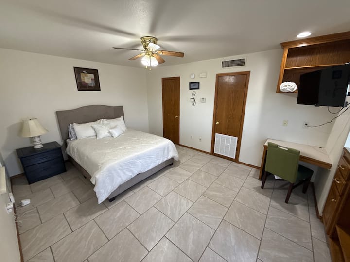 Wellsprings Studio Living #2 - Stillwater, OK