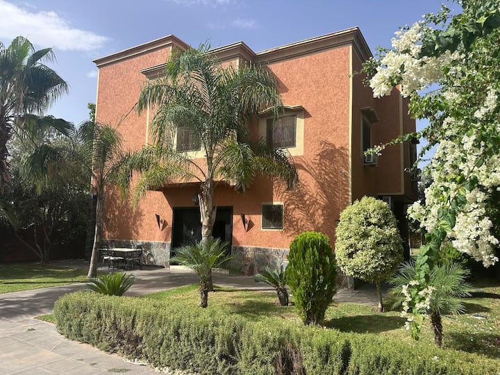 Villa A Marrakech Piscine Et Femme De Ménage - Ourika