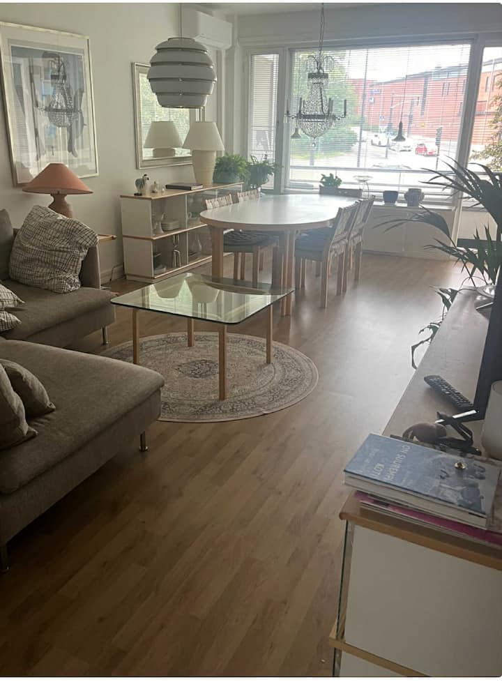 Huoneisto Hyvien Yhteyksien Varrelta. - Helsinki