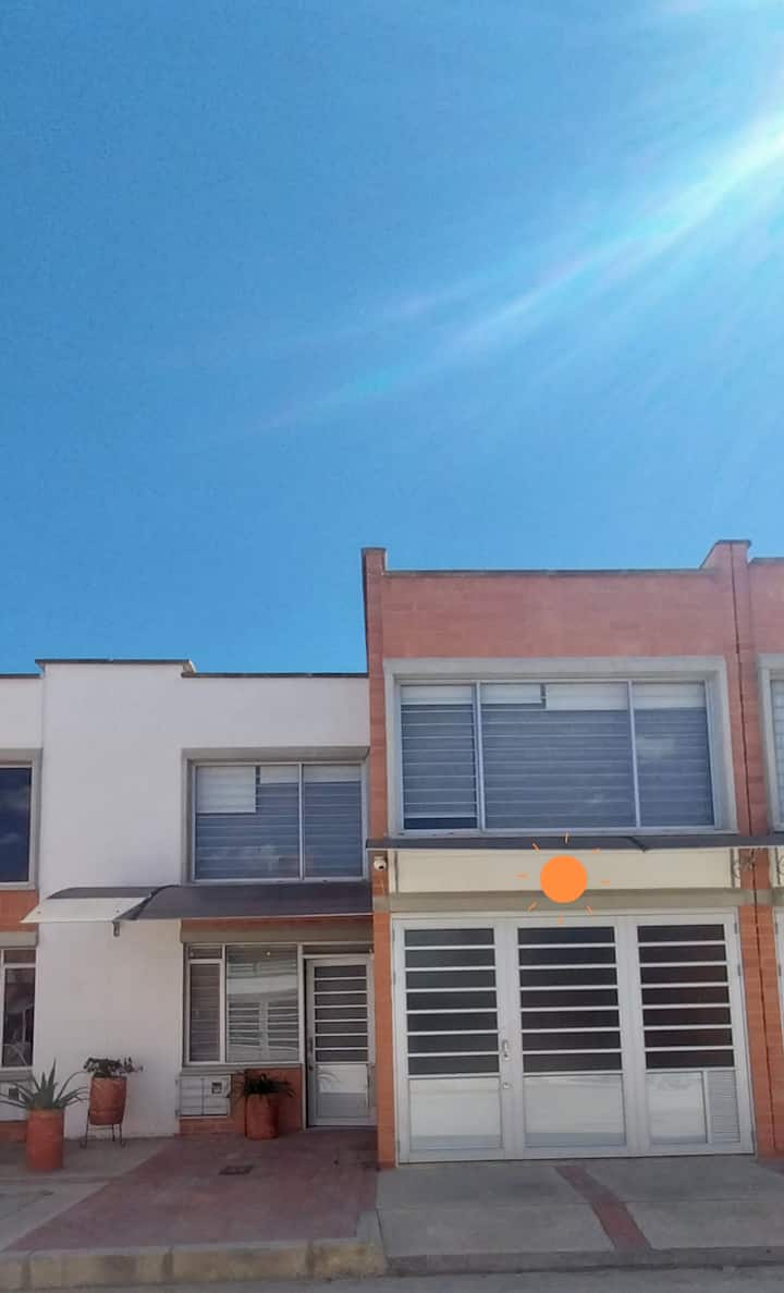 Tu Casa Perfecta, Amplia, Garaje Privado En Paipa - Paipa