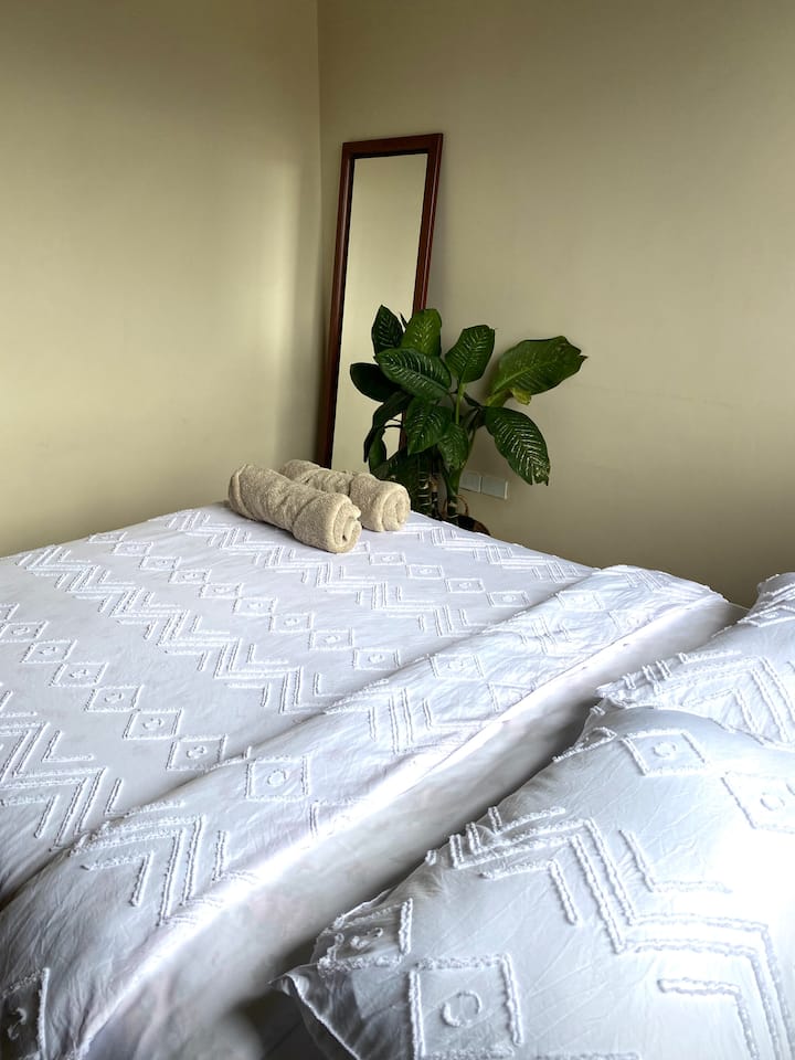 Tu Espacio Moderno Con Terraza Privada. - Riobamba