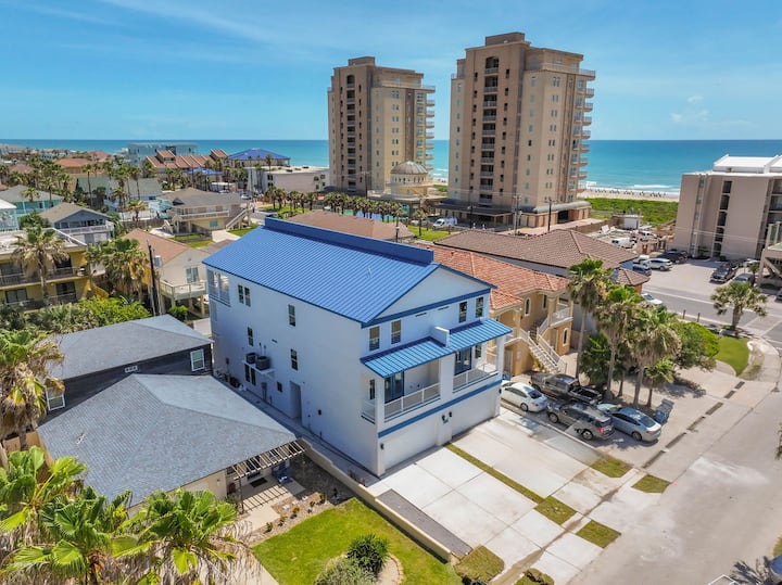 Your Ultimate Beach Escape Sleeps 20! - South Padre Island