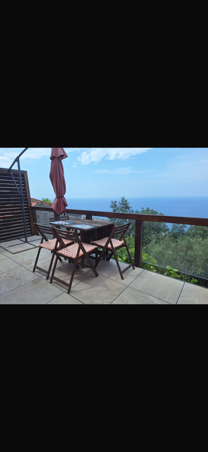 Secluded Italian Villa With Stunning Ocean Views. - Belmonte Calabro