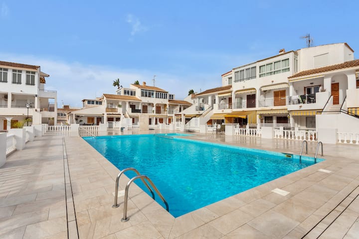 Peaceful 1br Apt 10min Beach • Pool & Workspace - Torrevieja