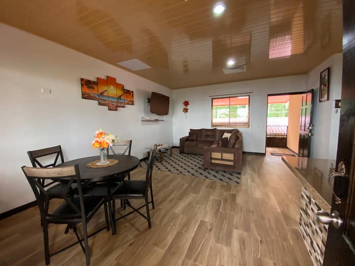 Apartamento Amplio 3 Habitaciones Con Vista Al Mar - Limon