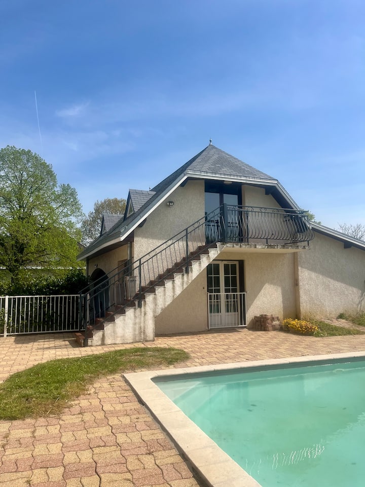 Gite 2 Pièces Dans Une Propriété Fermée Verdoyante - Mions