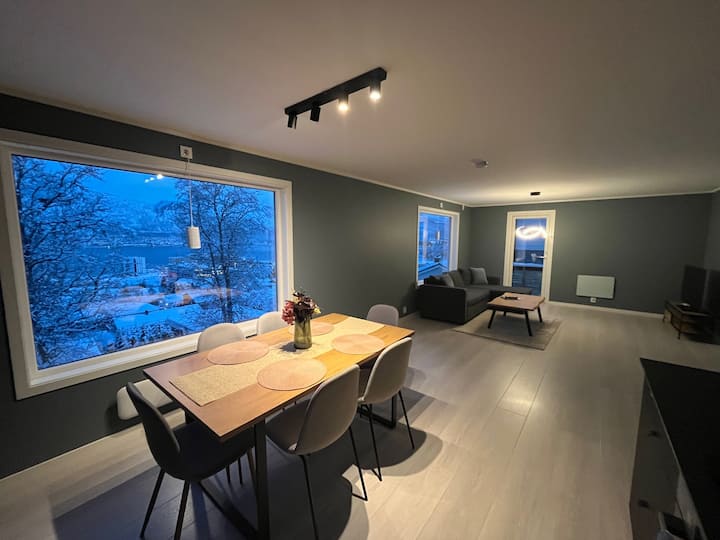 Comfort Apartment With Two Bedrooms And View - Tromsø