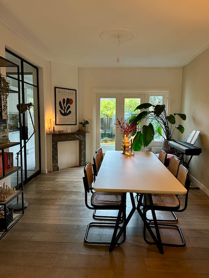 Apartment With Sunny Garden - Utrecht