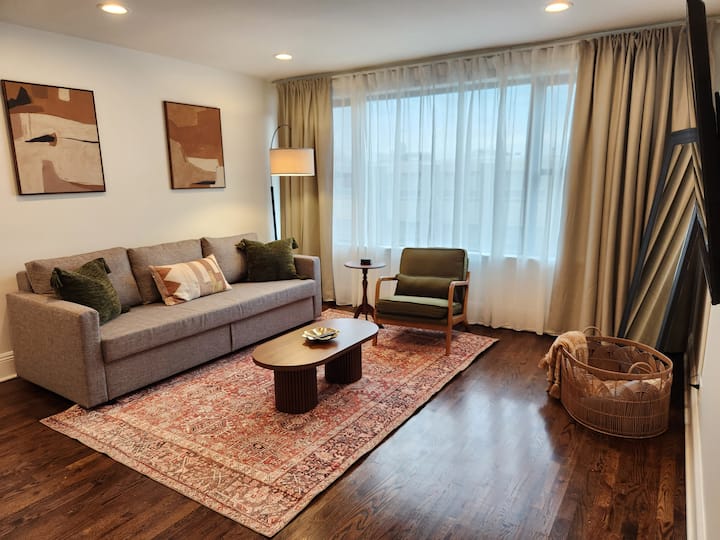 Cozy 2br Apt | Near Loyola, Northwestern, & Beach - Evanston
