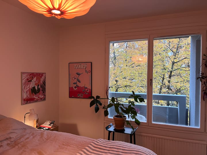 Ljus Och Rymlig Trea I Bredäng - Stockholm