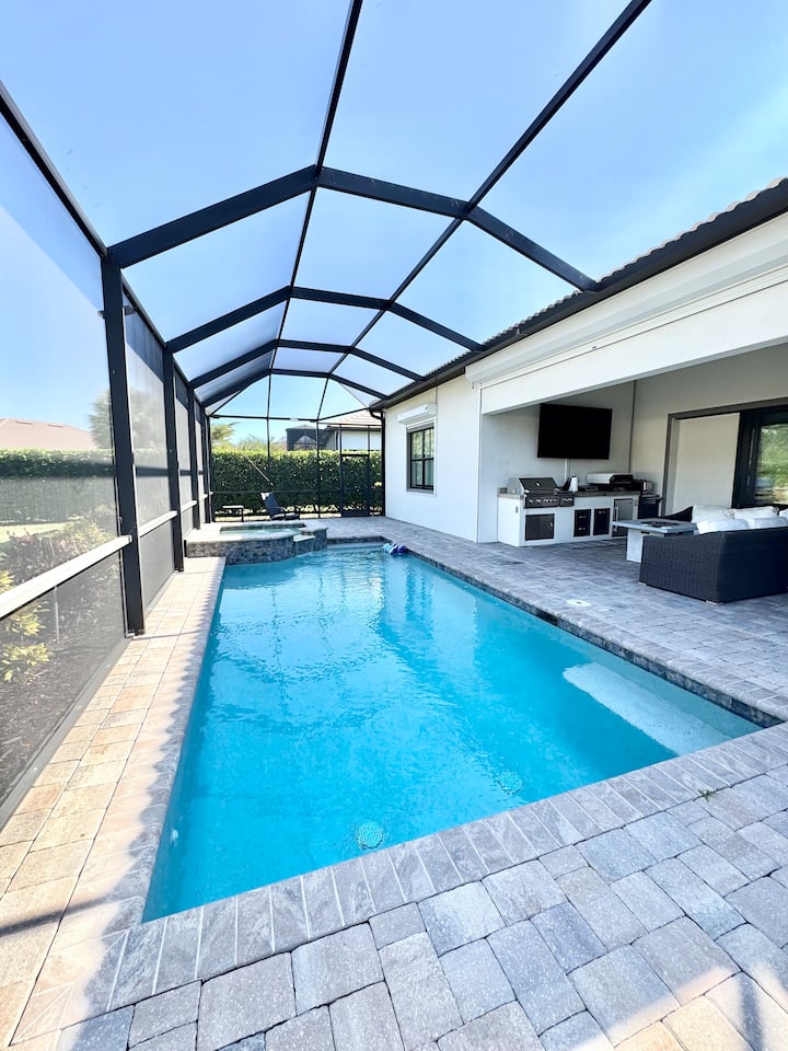 Estero Vacation Retreat - Estero, FL