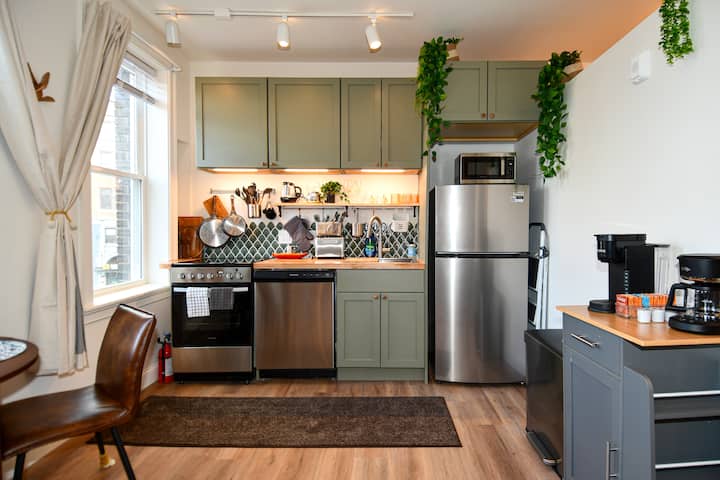 City View 3rd Flr Renovated Walkable Studio+den - Washington, D.C.