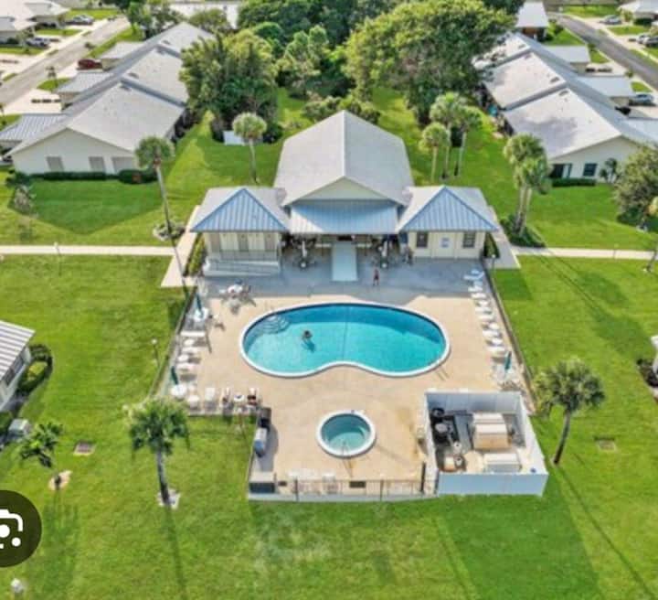 Seasonal Rental 55+ 2/2 Beach Pool Golf Baseball! - Hobe Sound, FL