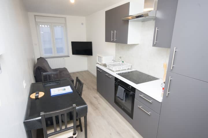 Proche Centre, Au Rdc, Lit 160, 100% Rénové, Calme - Pont-à-Mousson