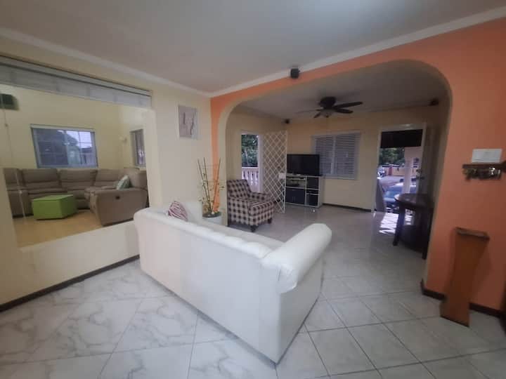 Ashlyn Studios - Cocoa Roma 
Central Private Safe - Kingston