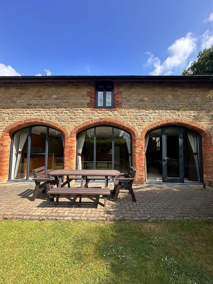 Rats Retreat - Towcester